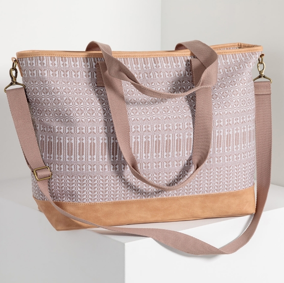 thirty-one | Bags | Takealong Weekender Canyon Weave | Poshmark